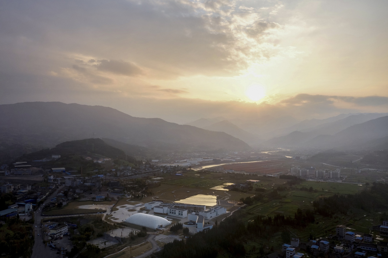 A Tribute to Tradition: YingYao Sandware Museum Complex - Look My Town